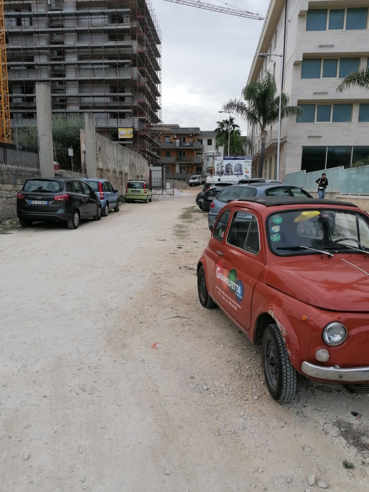 Quindici Molfetta - “Se questa è una strada”, abbandonata, sporca ...